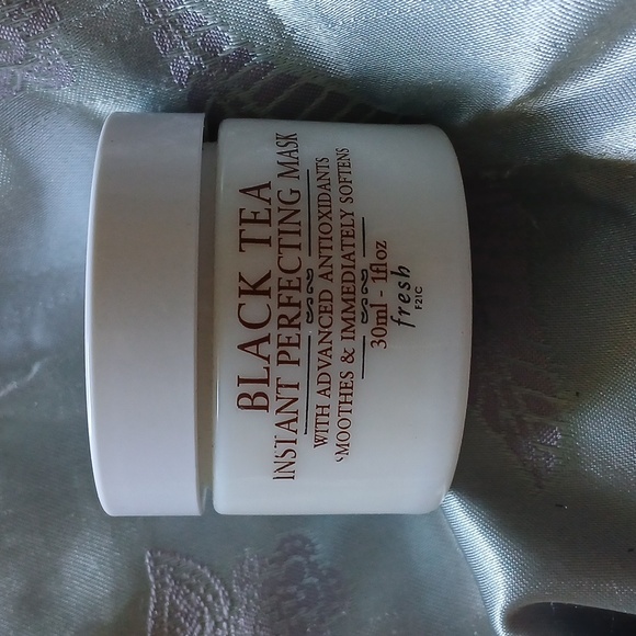 fresh | Skincare | Fresh Brand Black Tea Instant Perfecting Mask | Poshmark
